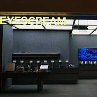 China Custom Made Perfume Store Display Cabinet Glass Showcase Cosmetic Shop for sale