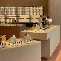 China Luxury Perfume Showcase Display Accent Shelf Perfume Shop Glass Perfume Display Case for sale