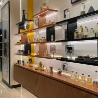 China Designer Glass Showcase for Perfume Boutique Store With Storage Drawers for sale