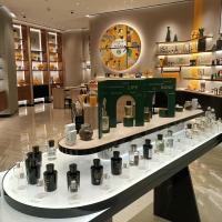 China Designer Glass Showcase for Perfume Boutique Store With Storage Drawers for sale