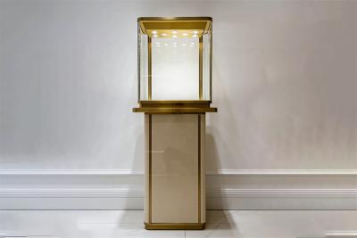 China Modern Square Jewelry Showcase Display Sets Lockable Tabletop Jewelry Display for sale