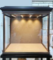 China Classic Jewelry Display Cabinet with Tempered Glass LED Spotlights and Flannel Lined Interior for Luxury Boutiques for sale