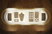 China Oval Gold Glass Jewellery Display Cabinet Island 360deg Tabletop Cases Integrated for sale