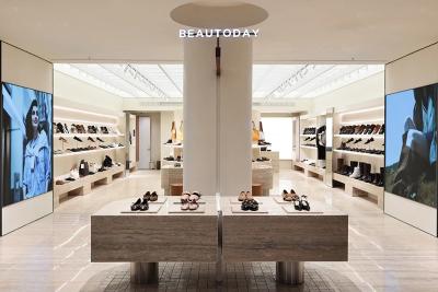 China Full Warm Neutral Minimal Leather Shoe Handbag Store Interior Design for sale