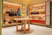 China Cream Light Wood Luxury Showcase Minimal Daily Colorful Handbag Display Case for sale