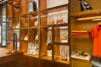 China 180mm Luxury Showcase Boutique Layout Luxury Bag Display Case for sale