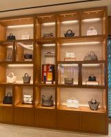 China 180mm Luxury Showcase Boutique Layout Luxury Bag Display Case for sale