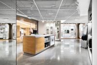 China Polishing Painting Luxury Showcase Metal Wood Curved House Wall Showcase ISO for sale