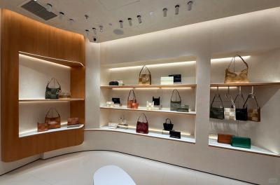 China Curved Wood Backlit Luxury Display Case Ladies Leather Bag Wall Mounted Showcase for sale
