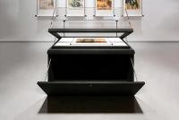 China Hydraulic Lift Museum Display Cabinet with Anti-UV Glass and Lockable Hidden Storage for Art Exhibits for sale