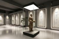 China Sealed Museum Display Showcase Exhibit Tower Three Tier Glass Anti Collision for sale
