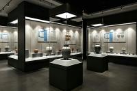 China Exhibition Museum Showcase Design Adjustable Shelves Eco Museum Vitrine Display Case for sale