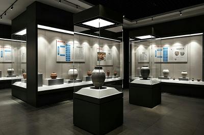 China Exhibition Museum Showcase Design Adjustable Shelves Eco Museum Vitrine Display Case for sale