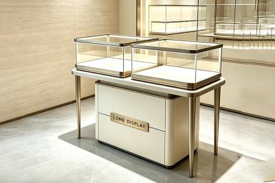 China Luxury LED Lighted Jewelry Showcase Display with Ultra White Tempered Glass and Customizable Dimensions for sale