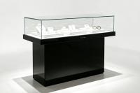 China Ultra Clear Tempered Glass Jewelry Display Counter with Lockable Storage Drawers and 1200*550*950mm Dimensions for sale