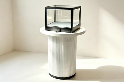 China Modern Lockable Glass Box Jewelry Display Stand with LED Illumination and Fluted Cylindrical Pedestal for sale