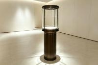 China Luxury 360° Unobstructed Viewing Jewelry Display Pedestal with Lockable Storage and Top-Mounted LED Spotlights for sale