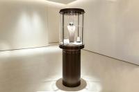 China Luxury 360° Unobstructed Viewing Jewelry Display Pedestal with Lockable Storage and Top-Mounted LED Spotlights for sale