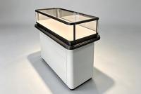China Modern Rounded-Corner Jewelry Counter with Pull-Out Display Tray and Lockable Storage for sale