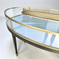 China Luxury Round Jewelry Island Counter with Full-Circle Bent Tempered-Glass and Brushed Gold Metal Frame Featuring Built-In LED Lighting for sale