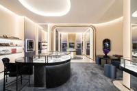 China Modern Light-Luxury Jewelry Showroom with Curved Showcase and Full-Store Custom Fit-Out for sale