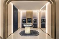 China Modern Light-Luxury Jewelry Showroom with Curved Showcase and Full-Store Custom Fit-Out for sale