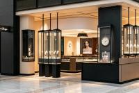 China Custom Modern Classic Light-Luxury Jewelry Showroom Boutique with One-Stop Full-Store Solution and Ultra-Clear Tempered Glass for sale