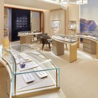 China Modern Light-Luxury Style Jewelry Showroom with Ultra-Clear Tempered Glass and One-Stop Full-Store Custom Service for sale