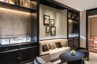 China Neo-Classical Luxury Jewelry Showroom with Full-Store Customization and Private VIP Lounge for sale