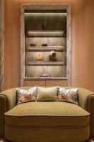 China Art-inspired Retro Luxury Jewelry Boutique with Curved Round Display Counter & VIP Private Lounge for sale