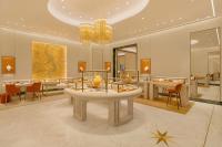 China Modern Light-Luxury Jewelry Showroom with Full-Store Customization and VIP Private Lounge for sale