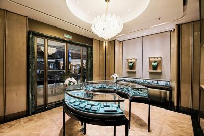 China Luxury-Classical Jewelry Boutique Full-Store Customization with Circular Curved Glass Island Showcase and Wall Recessed Jewellery Display Niche for sale