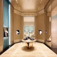 China Neo-Classical Luxury Jewelry Showroom with Full-Store Customization and Marble & Polished Metal Display for sale