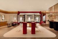 China Modern Chinese-National-Style Jewelry Boutique with Curved Round Glass Showcase and Solid Wood Display Cabinet for sale