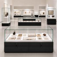 China Anti-Glare Four-Sided Glass Museum Exhibit Cabinet With Lockable Drawer Base And White Platform Display Blocks for sale