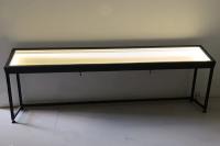 China Long Narrow Museum Display Table With Gas-Strut Lift Mechanism And LED Illuminated Platform In Anti-Glare Low-Iron Glass for sale
