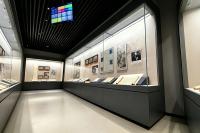 China Modular Splicing Structure Museum Display Case with Even Concealed Recessed LED Lighting for Professional Paper-Relic Protection for sale