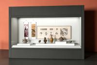 China Custom Sealed Dust-Proof Museum Wall Display Case with Anti-UV Low-Iron Glass and Adjustable LED Lighting for sale