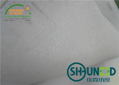 China Chemical Bonded Interlining Non Woven Fabric With Scatter Coating 1025SF for sale
