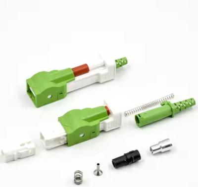 China Auto Shutter SC/APC Fiber Optic Connector with Automatic Shutter and Dust Laser Protection for 200 Mating Cycles for sale