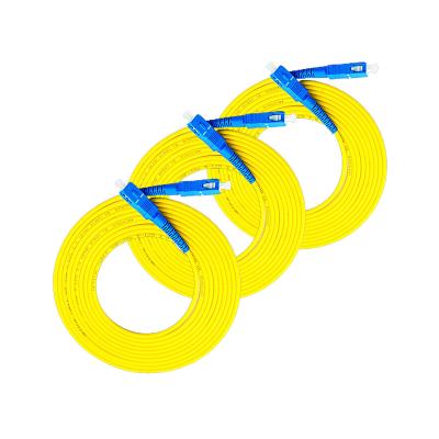 China Good Durability 2.0mm Diameter Optical Fiber Patch Cord with Customizable Length for FTTH FTTX Networks for sale