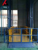 China 2000lbs Cargo Lift Elevator Hydraulic Workshop Material Lift Platform for sale