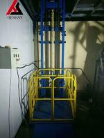 China 2000lbs Cargo Lift Elevator Hydraulic Workshop Material Lift Platform for sale