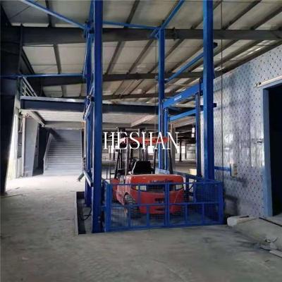 China Loading 2T Cargo Lift Elevator Hydraulic Vertical Goods Lift Platform for sale