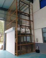 China 3000kg Wall Mounted Cargo Lift Warehouse Heavy Goods Lift Elevator for sale
