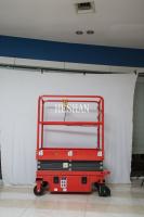 China Portable 4.8M Industrial Hydraulic Lift Platform Mobile Aerial Work Platform for sale