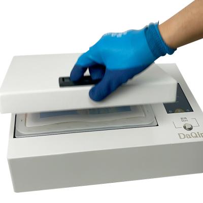 China DAQIN Mini 3D Sublimation Vacuum Heat Press Machine For Printing Custom Design for sale