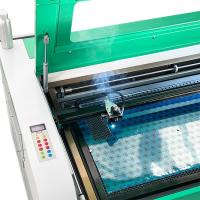 China High Precision CO2 Laser Cutting Machine For Screen Protector And Back Skin Engraving for sale
