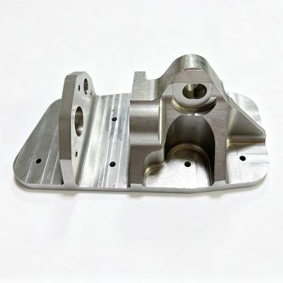 China Custom CNC Machined 6061-T6 Aluminum Multi-Mount Bracket Base with One-Piece Solid Milling and Multi-Direction Mounting Holes for sale