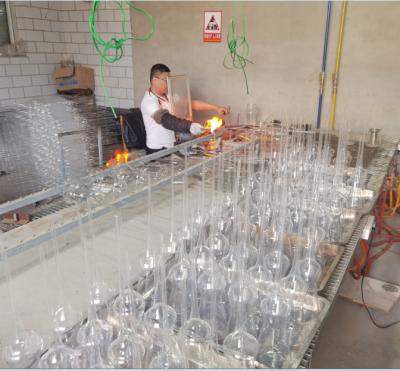 China High Borosilicate Glass Glass Pitchers With Lid Minimalist Design for sale